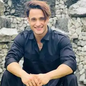 Asim Riaz | Biography Birthday Family Controversies Net Worth Age