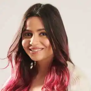 Shaheen Bhatt | Biography Birthday Family Struggles Net Worth Age