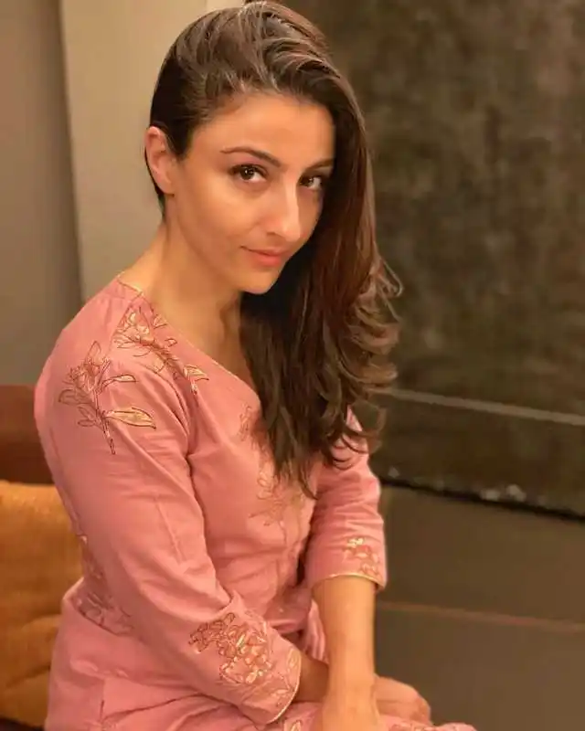 Soha Ali Khan | Biography, Family, Childhood, Best Movies