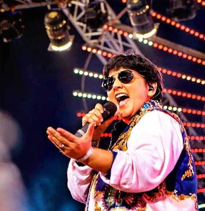 Falguni Pathak - Best Songs, Career, Age, Birthday, Net Worth