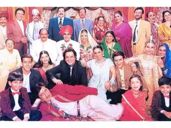 Hum Saath - Saath Hain - Movie Story Cast Review Details