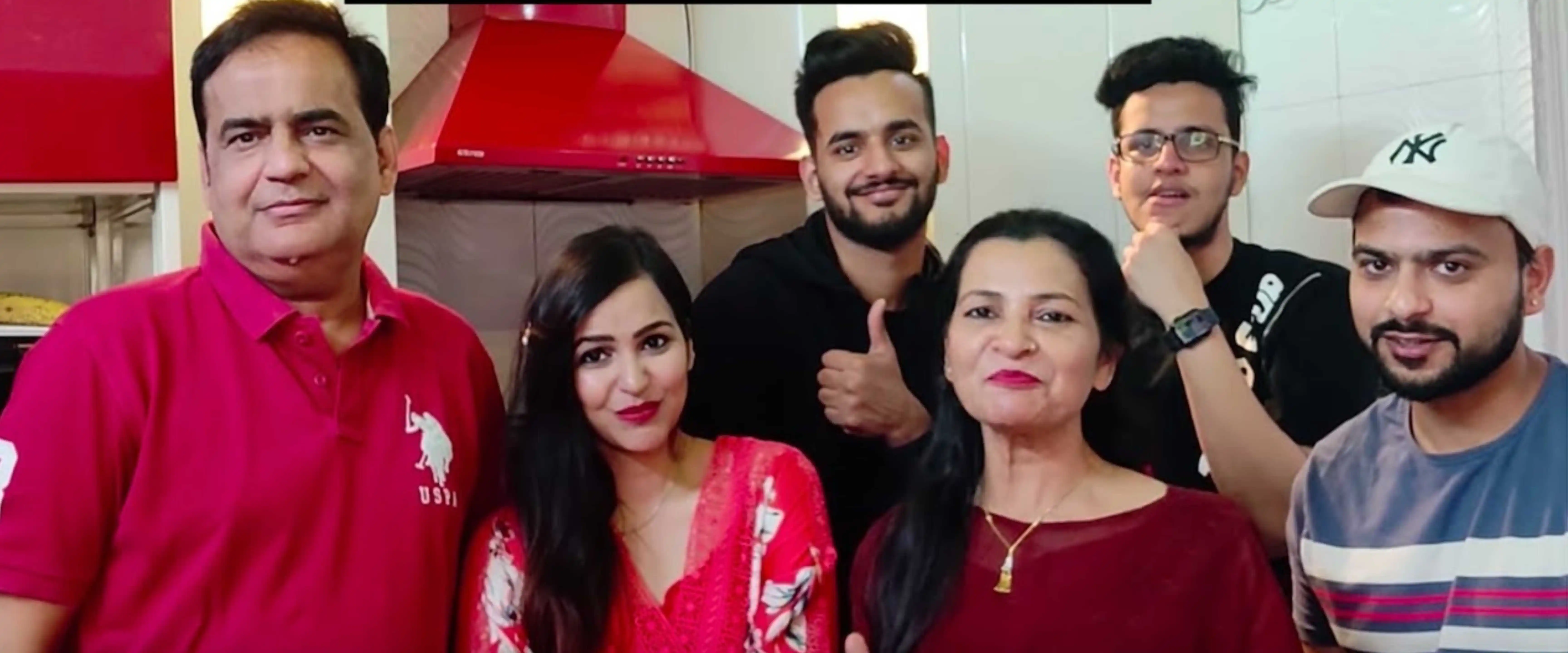 Fukra Insaan (Abhishek Malhan) - Best Songs, Age, Career, Family.