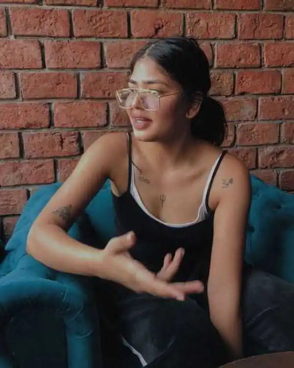 Priyanka Gupta - Biography, Age, Relationship, MTV Roadies, Controversy ...